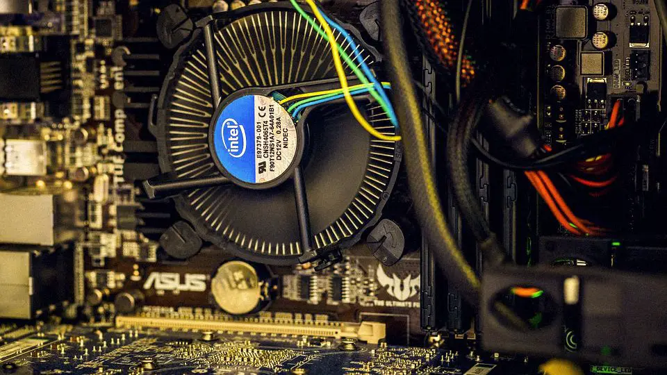 Why Do Computers Need a Fan? | heatwhiz.com